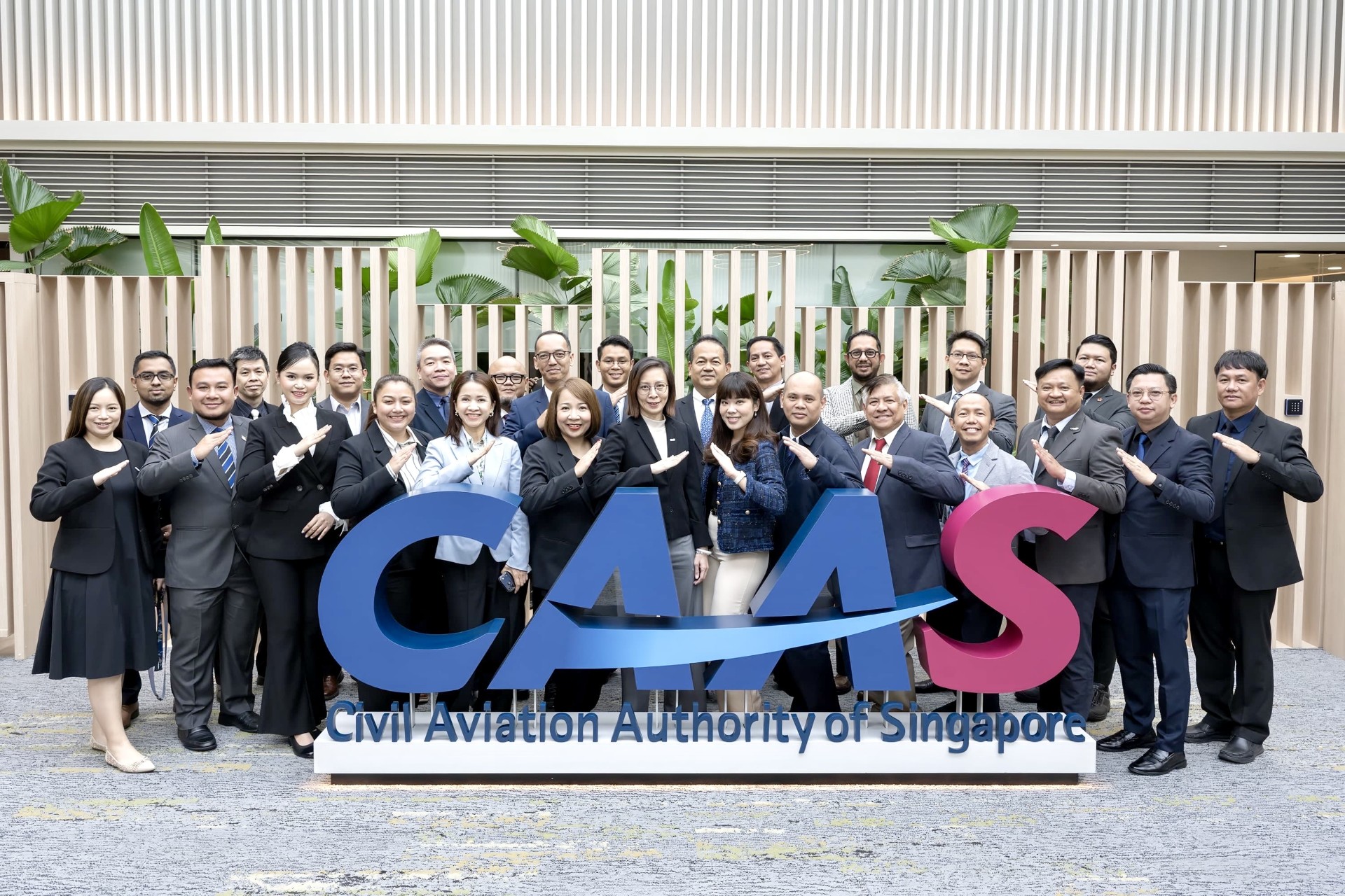CAAT เข้าร่วมการประชุม AFOSA ณ สำนักงานการบินพลเรือนแห่งสิงคโปร์ (CAAS ...